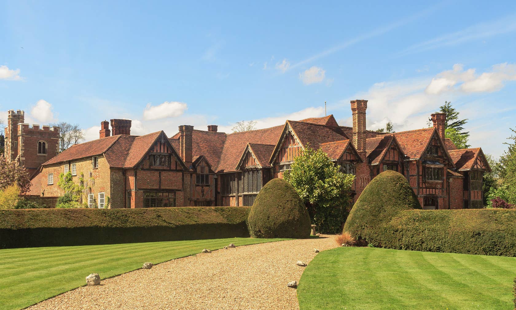 Bray Holiday Rentals & Homes - England, United Kingdom | Airbnb