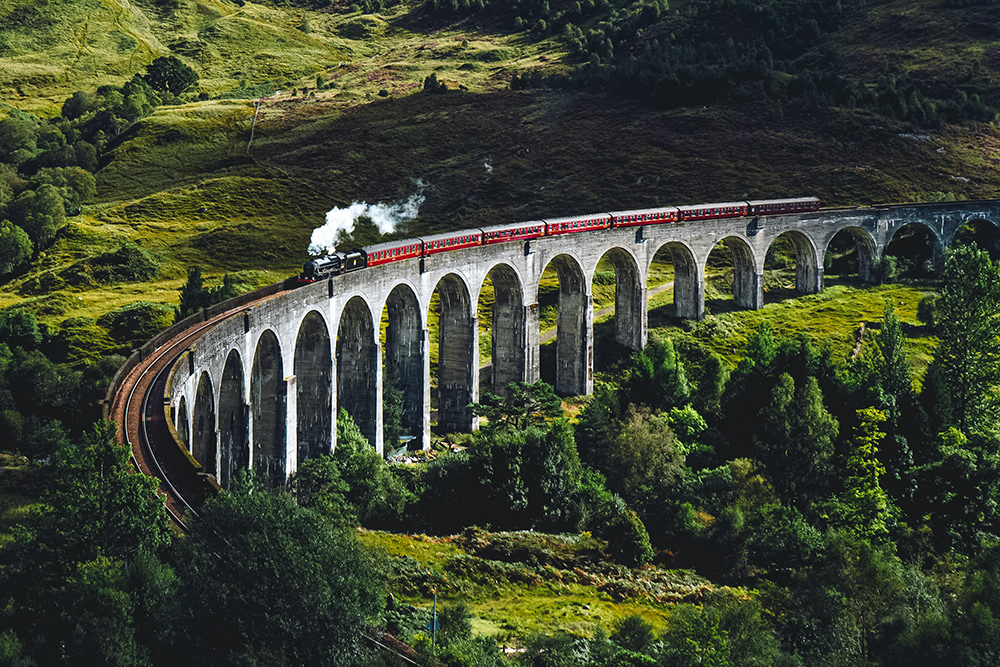 Top 10 Amazing Train Journeys You Must Experience