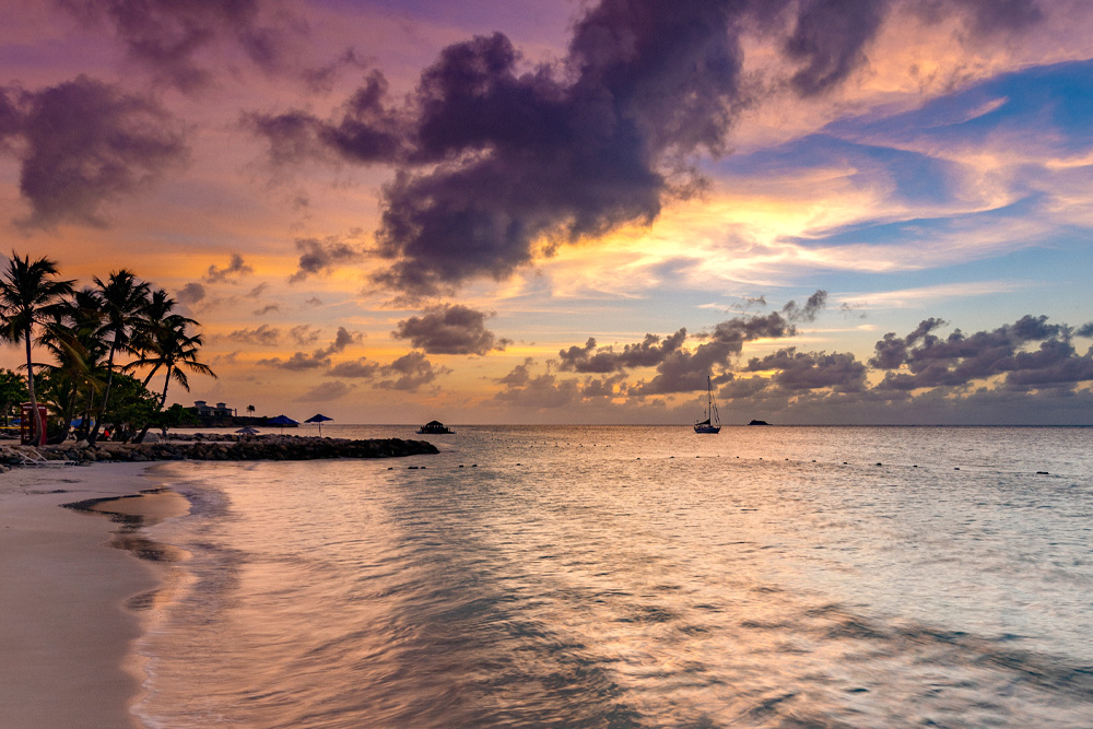 8 Best Beaches in Antigua: A Complete Guide