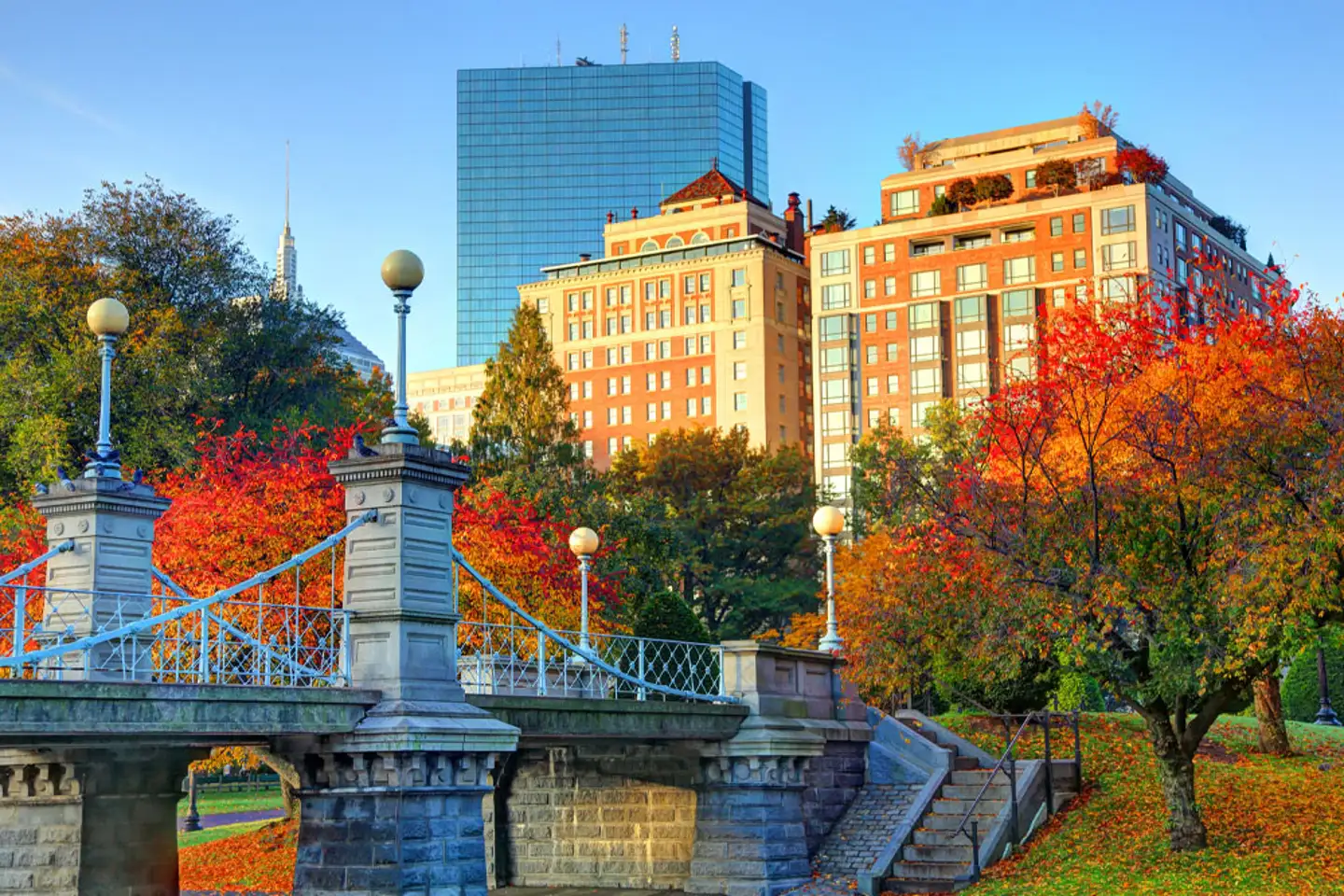 Massachusetts in Fall: What to See and Do