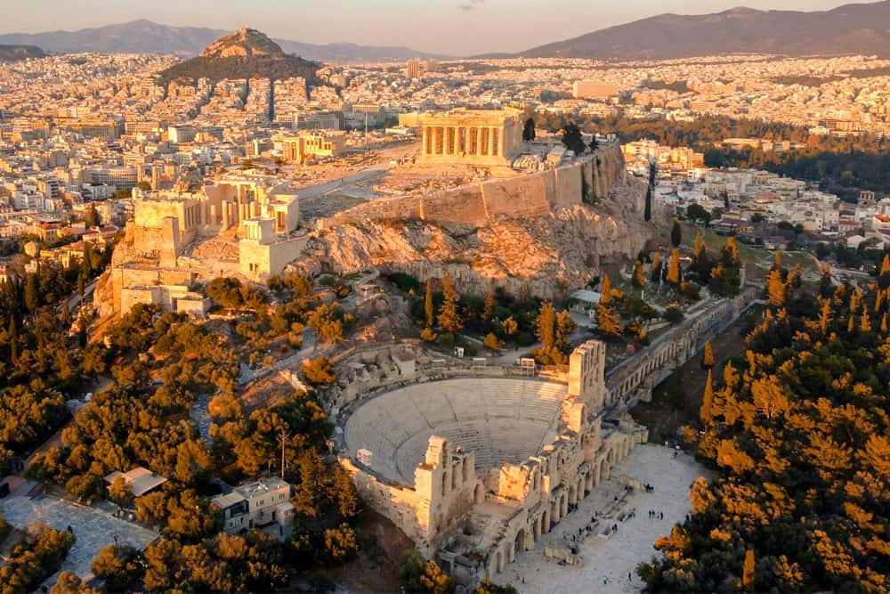 Świętuj swoje urodziny w Atenach dzięki tym 8 świetnym pomysłom