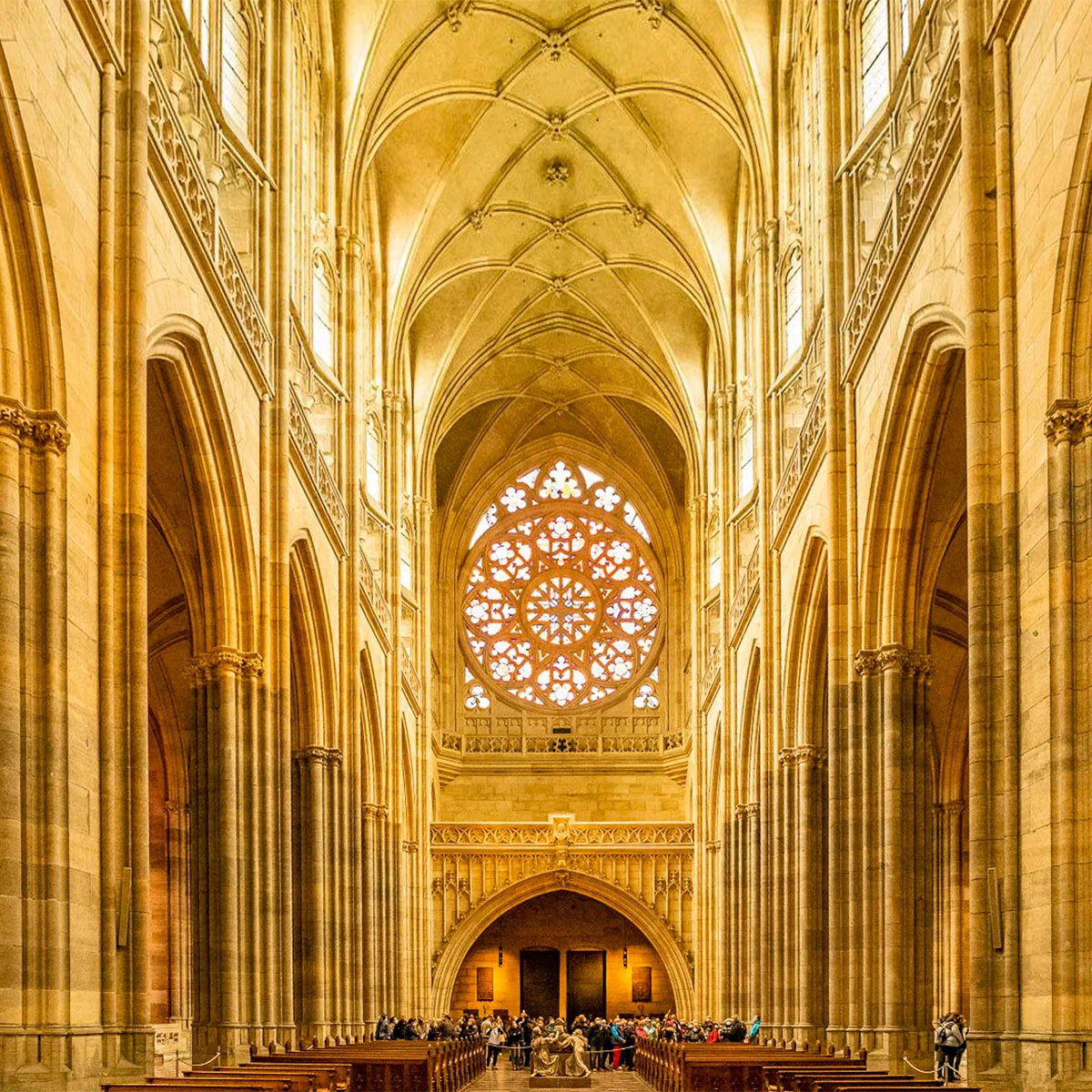 10 enchanting fairytale castles around the world