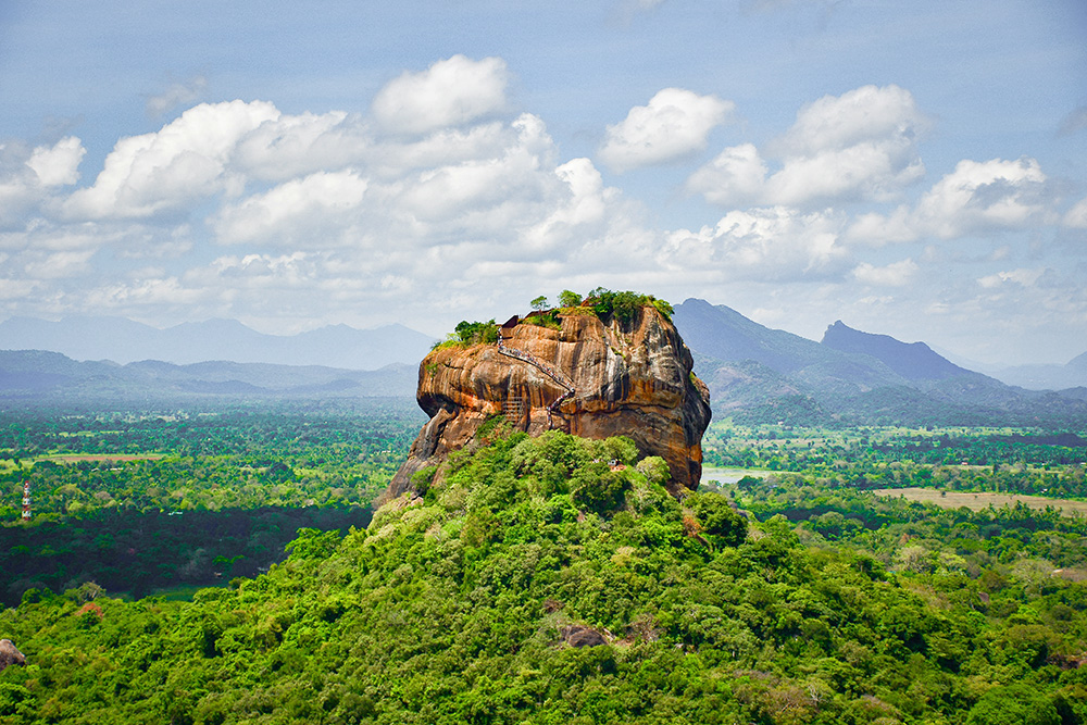 9 Most Beautiful Places in Sri Lanka You Need To See