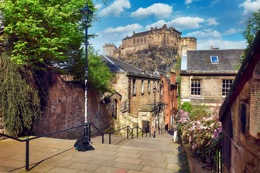 Guide to Visiting Edinburgh Castle: Your Questions Answered