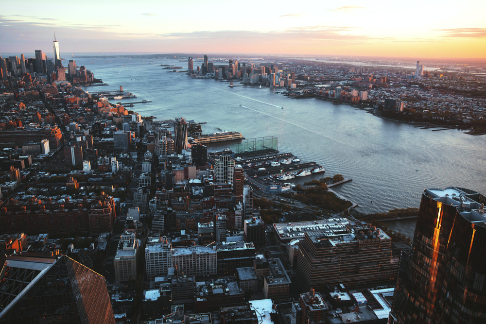 10 Legendary Gossip Girl Filming Locations To Visit In NYC