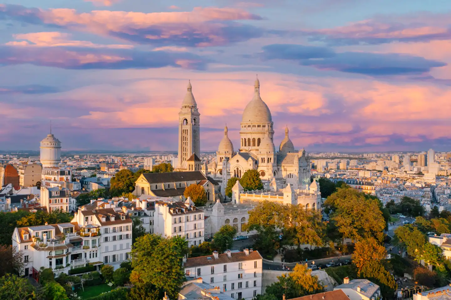 7 Movies That Instantly Transport You to France