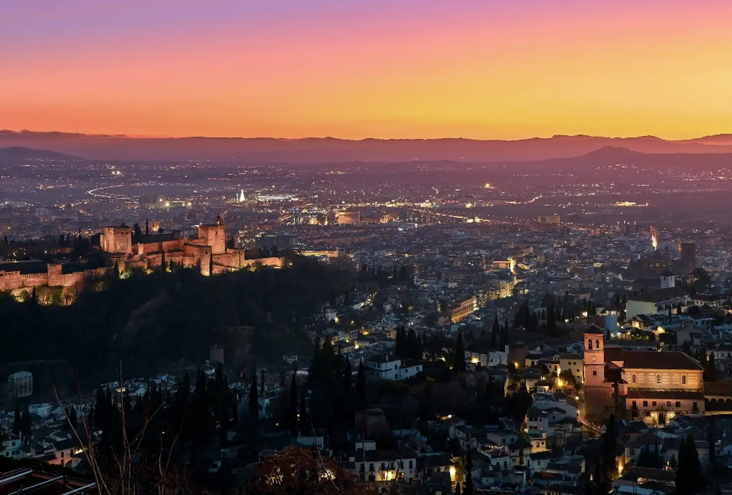 8 Epic Things To Do In Granada at Night