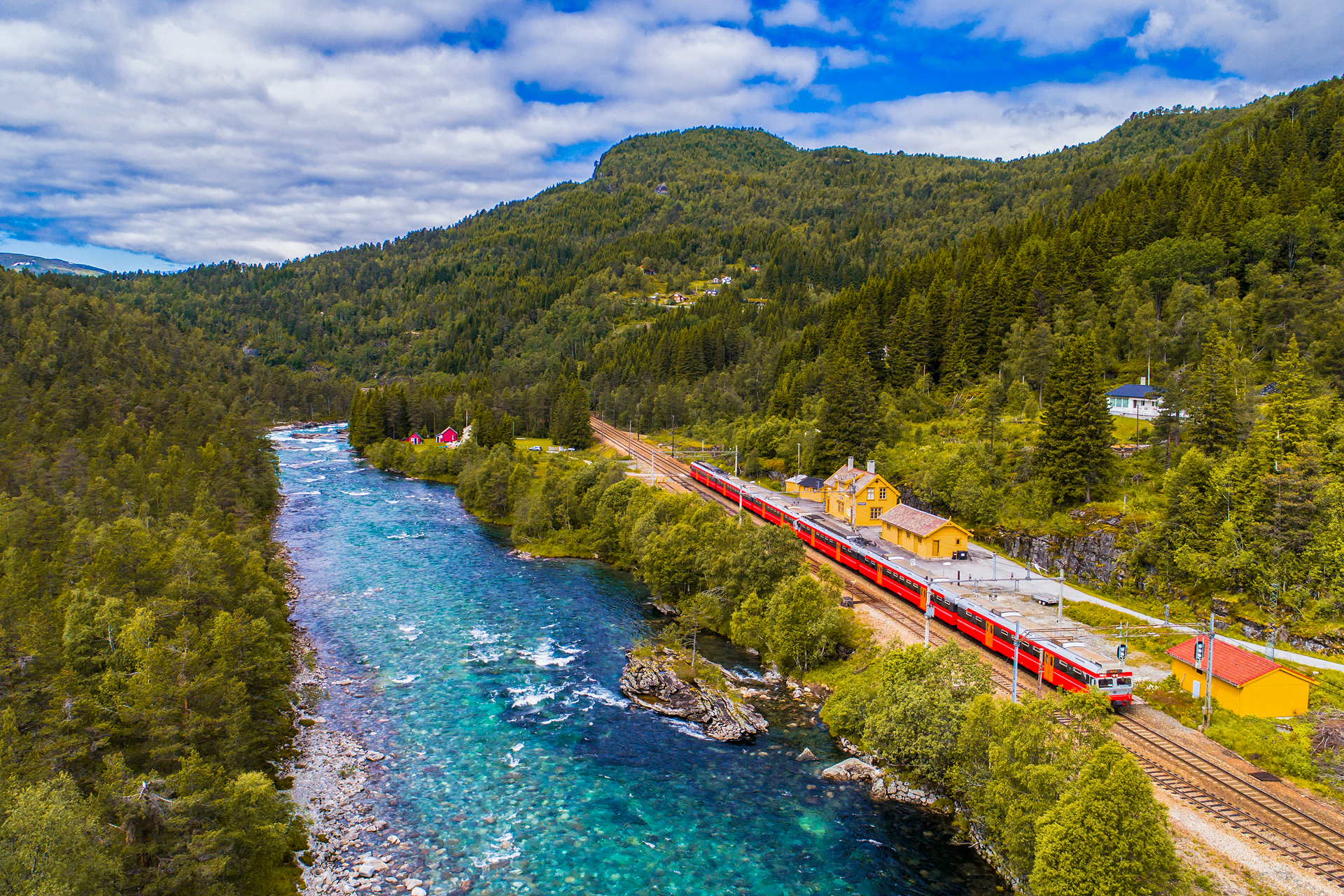 10 Best Train Journeys in Norway To Experience