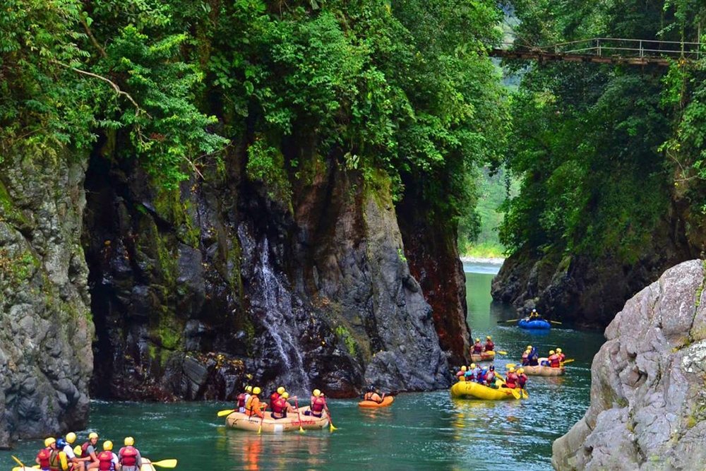 Rafting in Costa Rica: 8 Thrilling Rivers for Every Paddler
