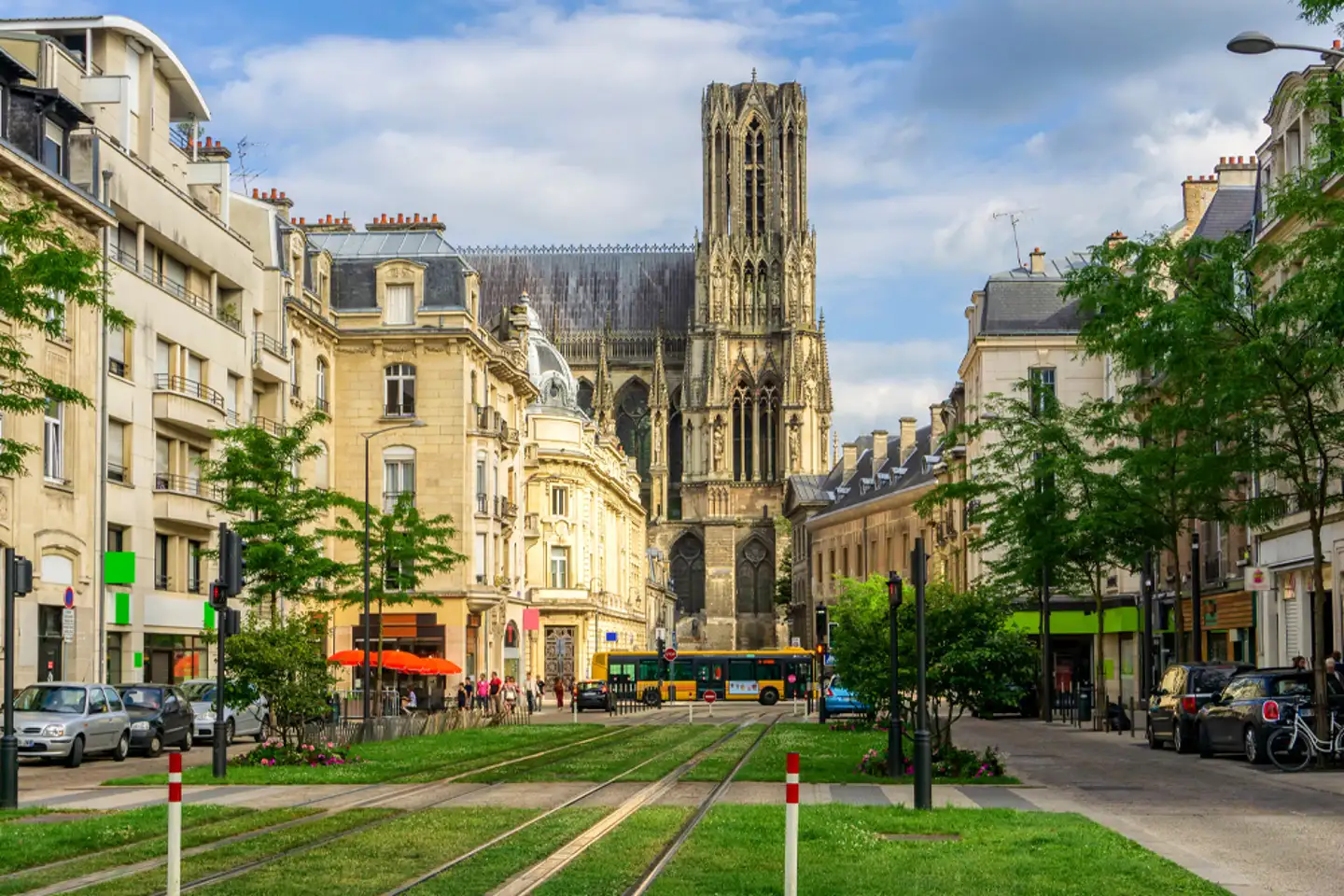 9 Best Places To Visit in Reims All Year Round