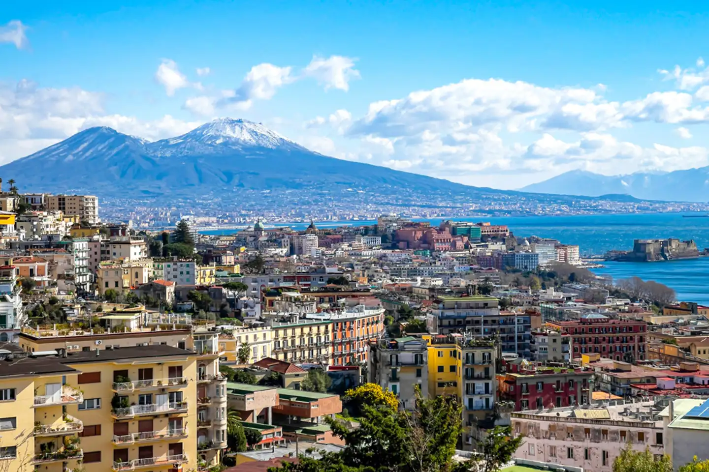 The Ultimate Guide to Your First Time in Naples