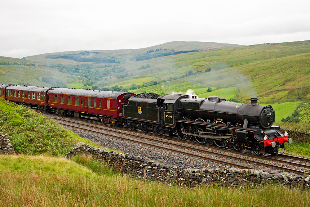 Best Train Journeys in the UK: 10 Scenic Routes