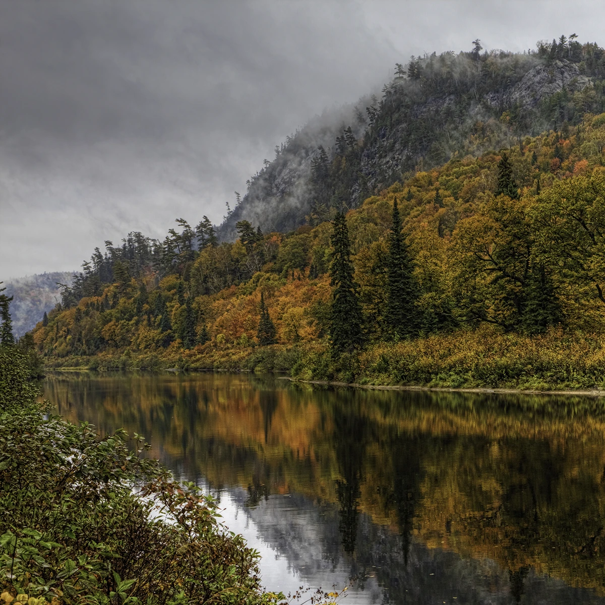 12 best places to see fall foliage around the world