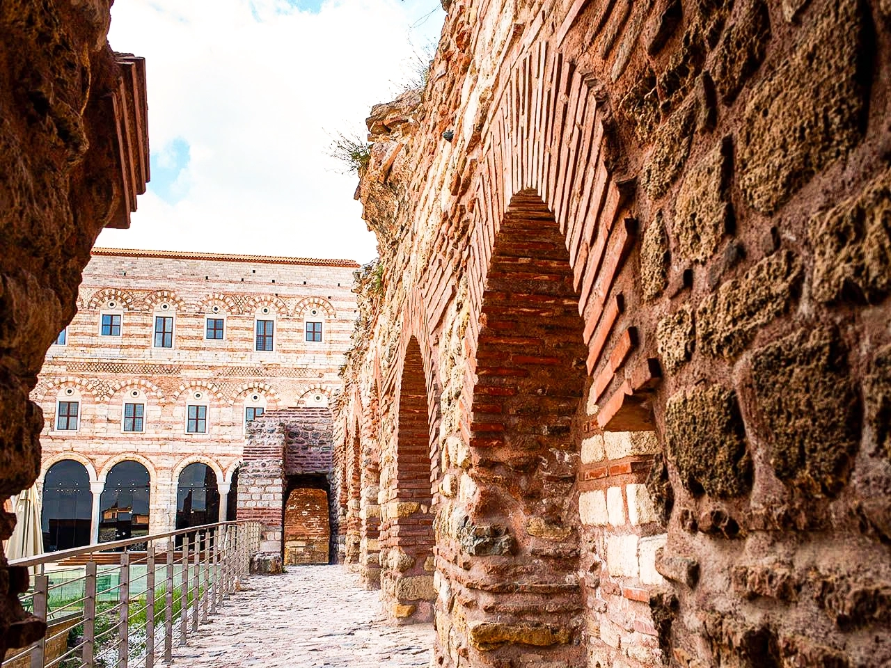 9 Epic Things To Do In Istanbul At Night