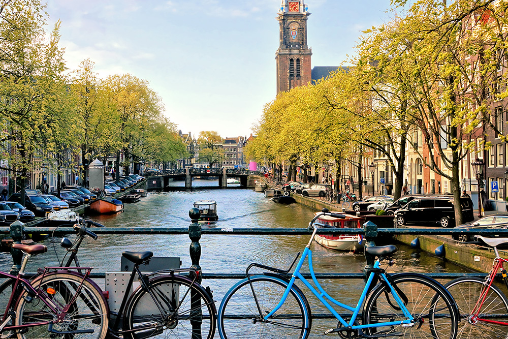 8 Best Bridges in Amsterdam To Visit