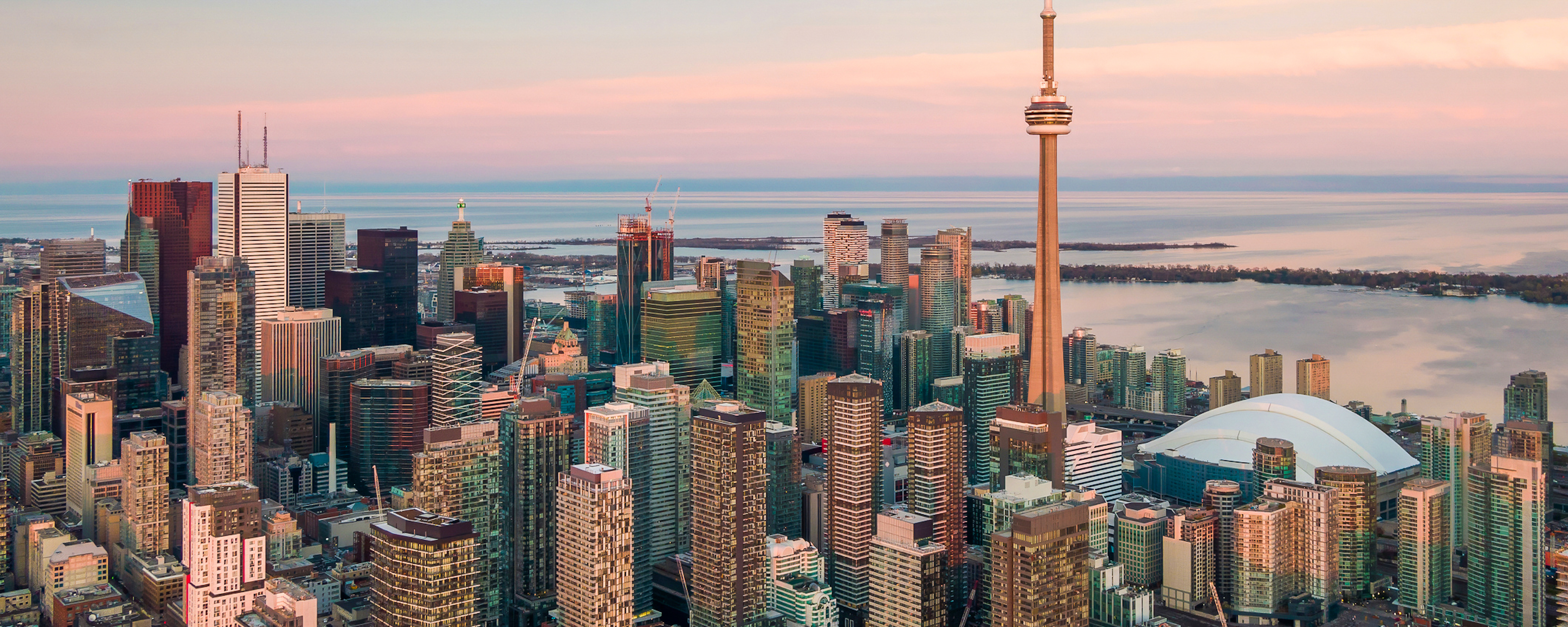 8 Unmissable Toronto Landmarks and Historic Sights