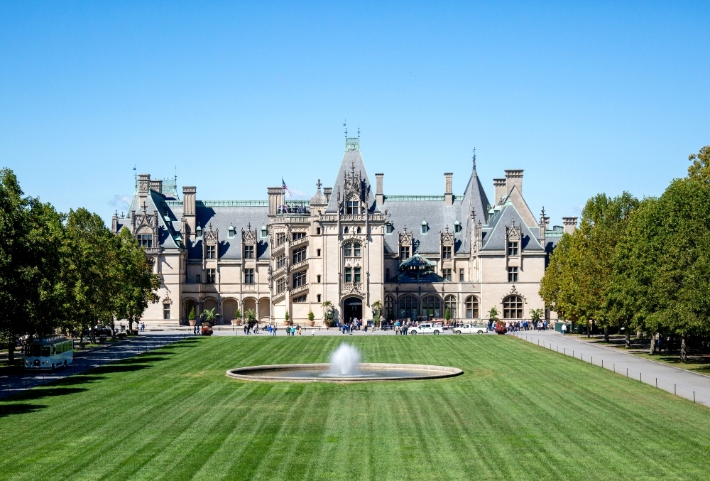 The Ultimate Guide to the Most Beautiful Castles in the USA
