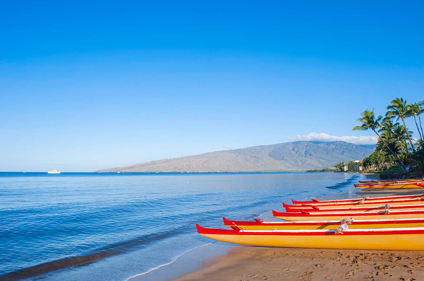 8 of the Best Places To Go Kayaking in Hawaii