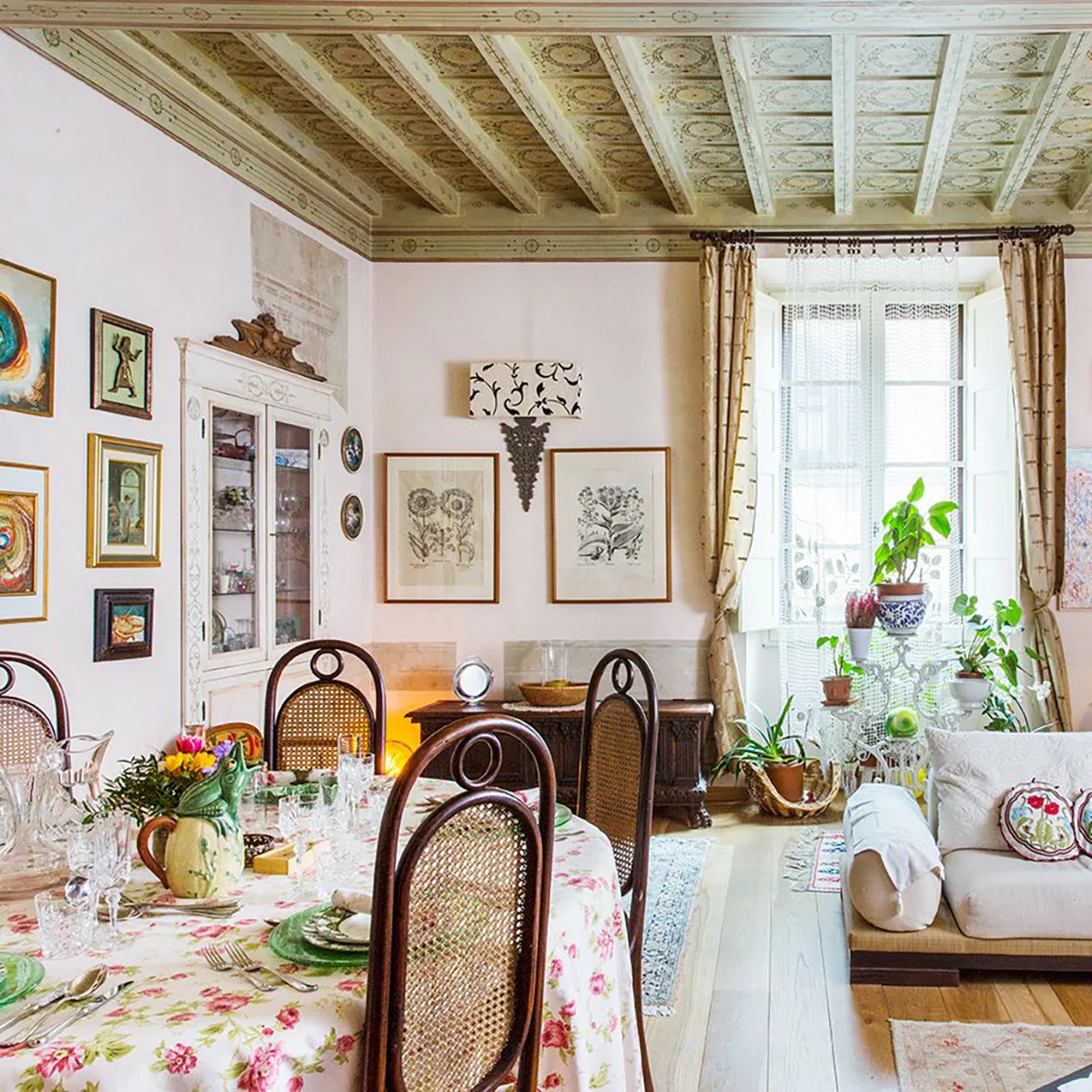 Explore off the beaten path with Naples's best hidden gems