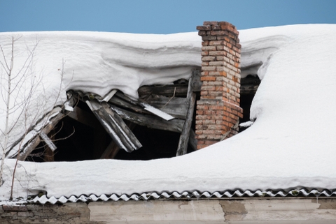 Snow can damage your roof or cause a roof collapse | SERVPRO