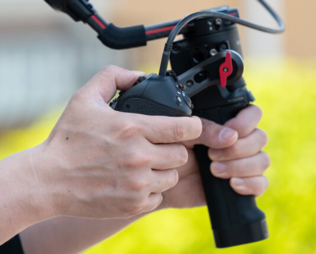 Nikon MC-N10 Remote Grip | Mirrorless Camera Accessories | Nikon USA