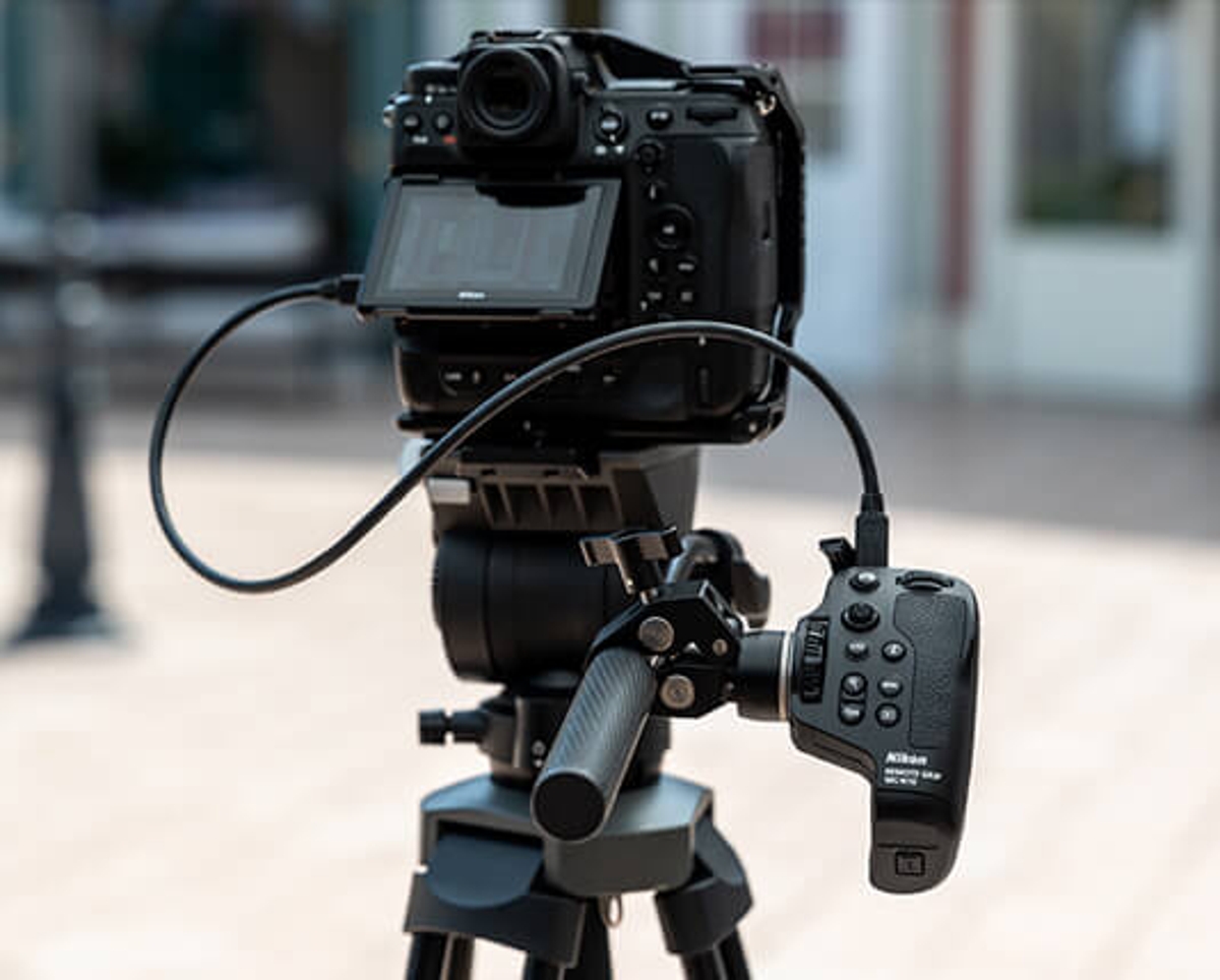Nikon MC-N10 Remote Grip | Mirrorless Camera Accessories | Nikon USA
