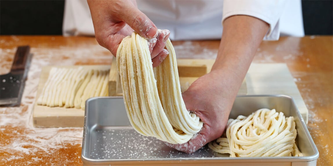 Travel Food Lifestyle‎ | airasia Play