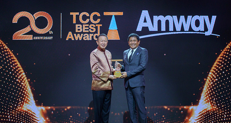 แอมเวย์ รับรางวัลประกาศเกียรติคุณจรรยาบรรณดีเด่น ตอกย้ำดำเนินธุรกิจ 35