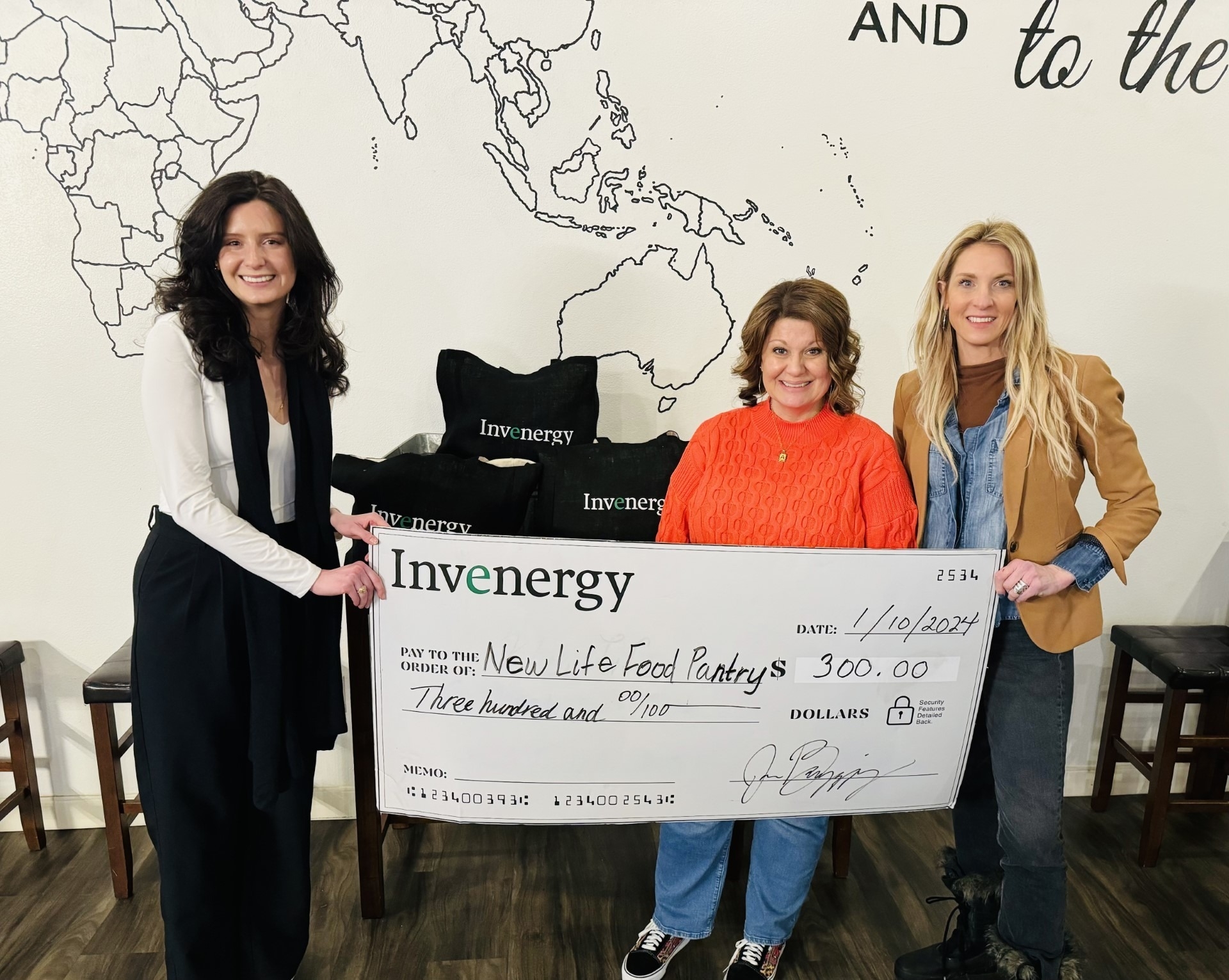 Invenergy donates to New Life Food Pantry