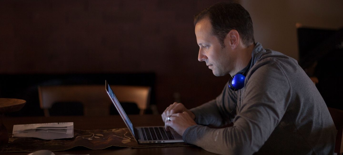 19 Years in the Making: The Book of Henry Screenwriter Gregg Hurwitz ...