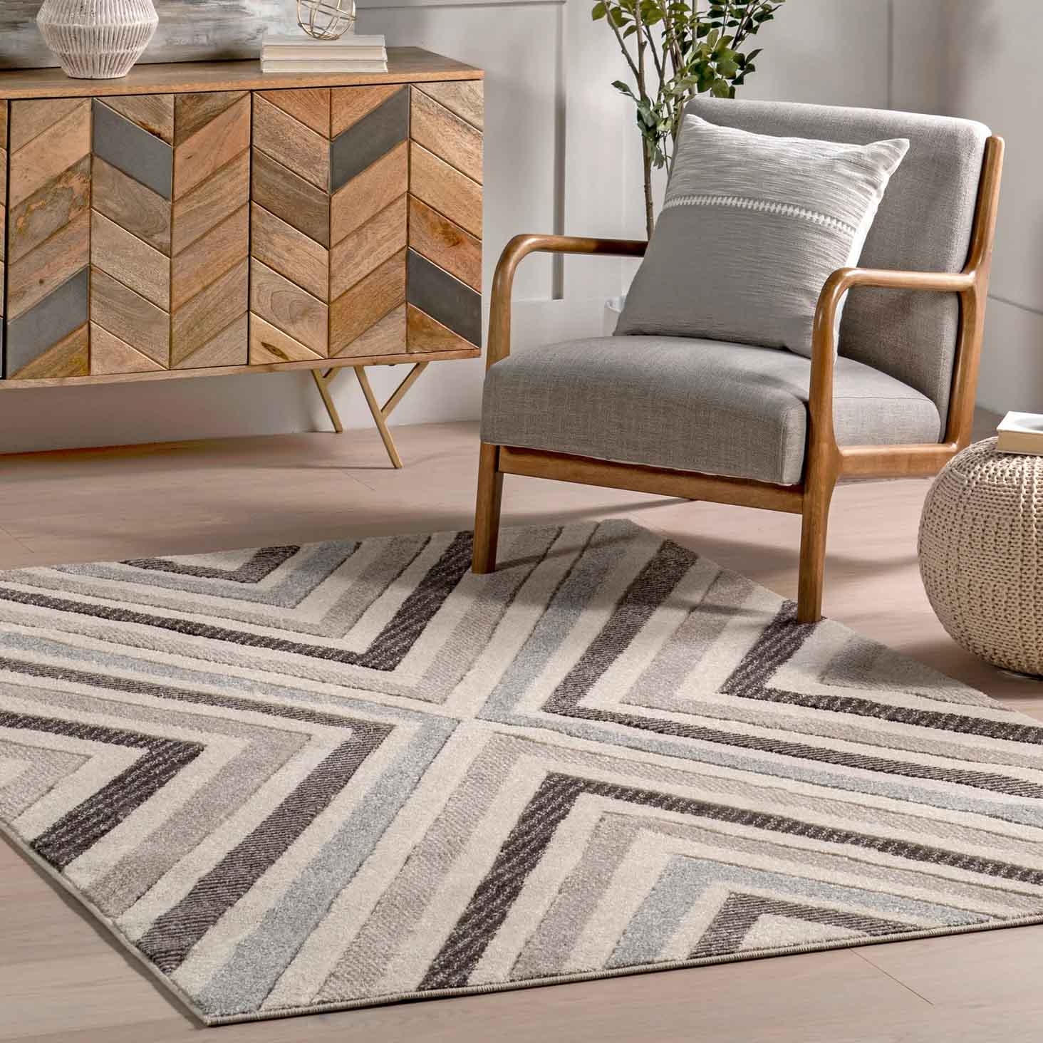 5' x 8' NuLoom Chevron Area Rug $47 at Brad's Deals
