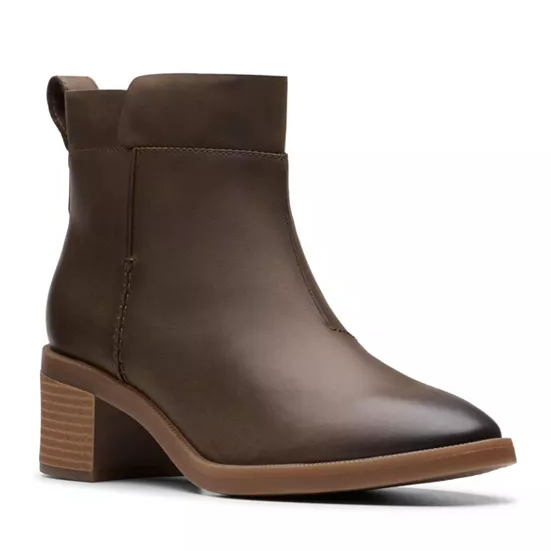 60-65% Off Clarks Boots at Brad's Deals