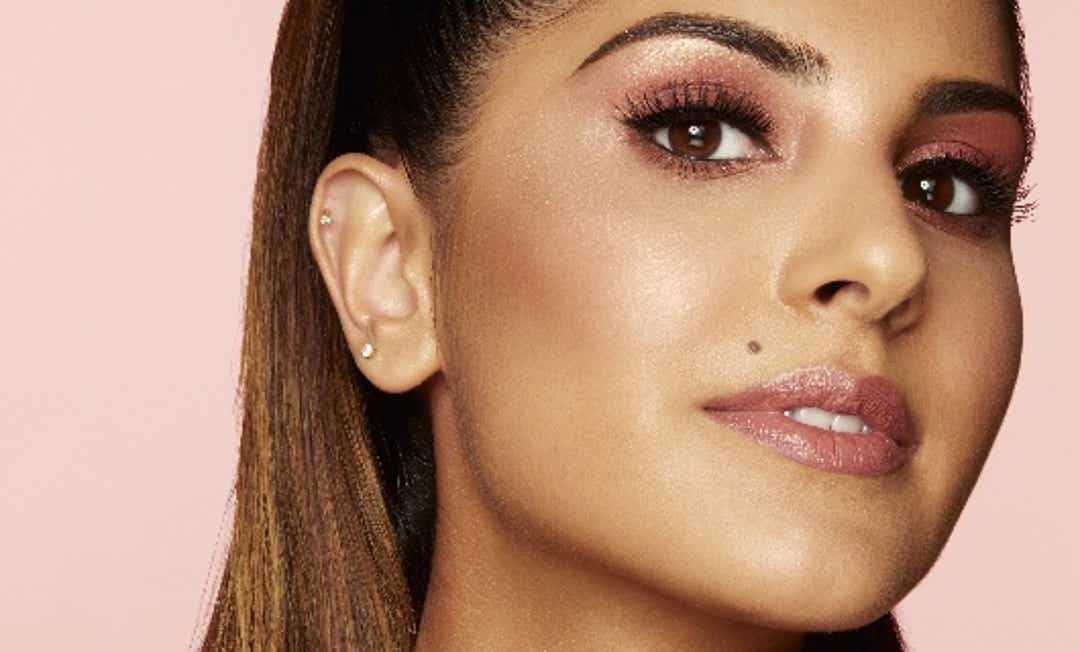 Clean Invisible Pressed Powder Covergirl®