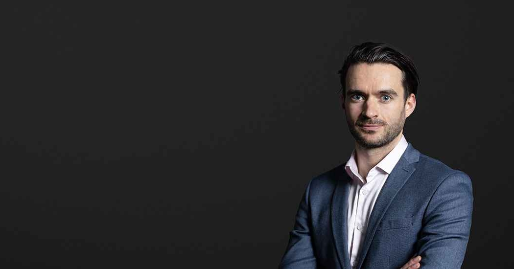 Oli Macrae | Simmons & Simmons