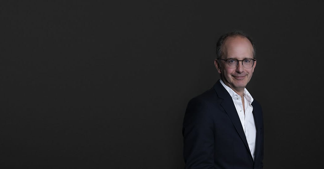 Ian Hammond | Simmons & Simmons