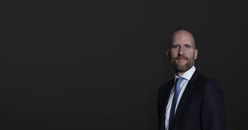 Darren Oswick | Simmons & Simmons