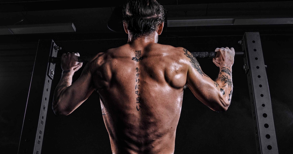 Back Muscles Man 20,800+ Muscular Man Back View Stock Photos, Pictures