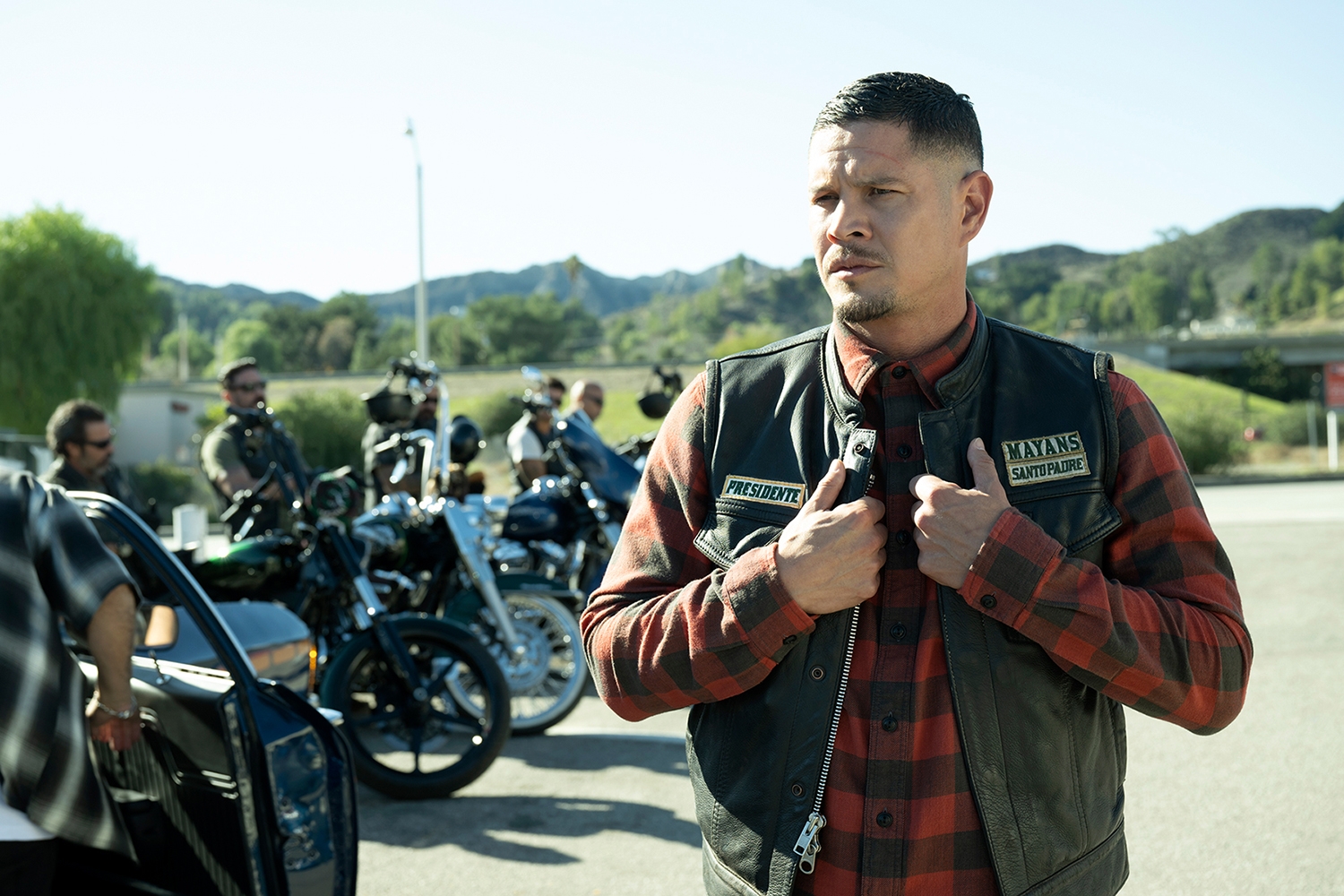 Die fünfte und finale Staffel von „Mayans M.C.“ im September bei Sky ...