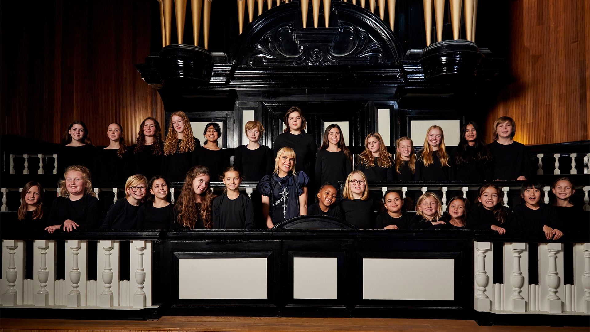 Paloma Faith and the Sky Kids choir reimagine ‘Silent Night’ for ...