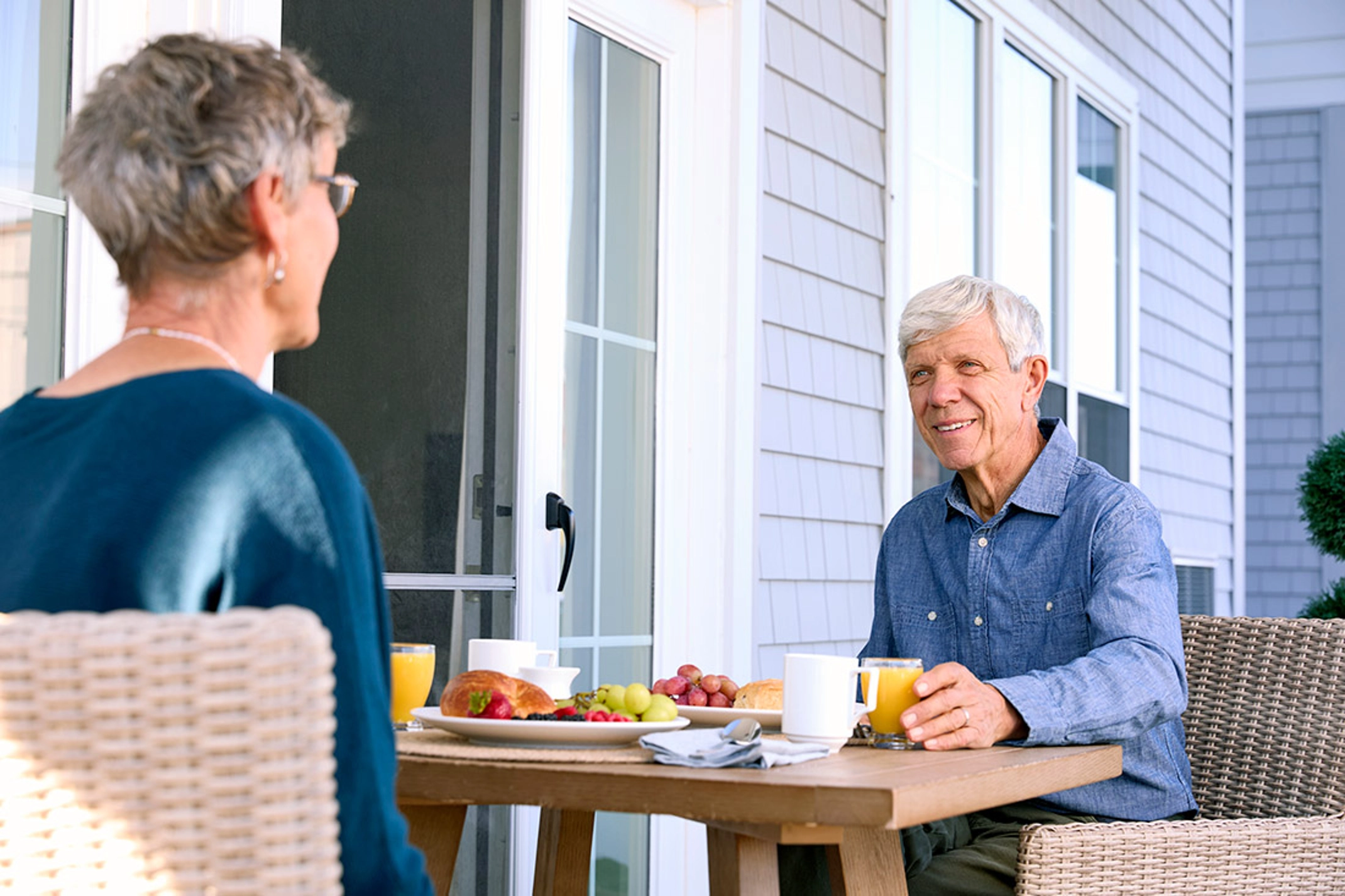 All Day Dining For Seniors in Trumbull, CT | Spring Meadows