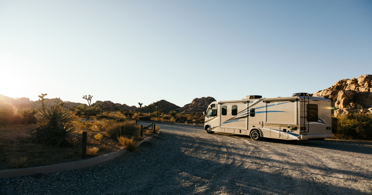 Motorhomes vs. Travel Trailers | Progressive
