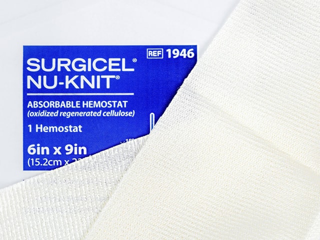 SURGICEL NU-KNIT™ Absorbable Hemostat | J&J MedTech US