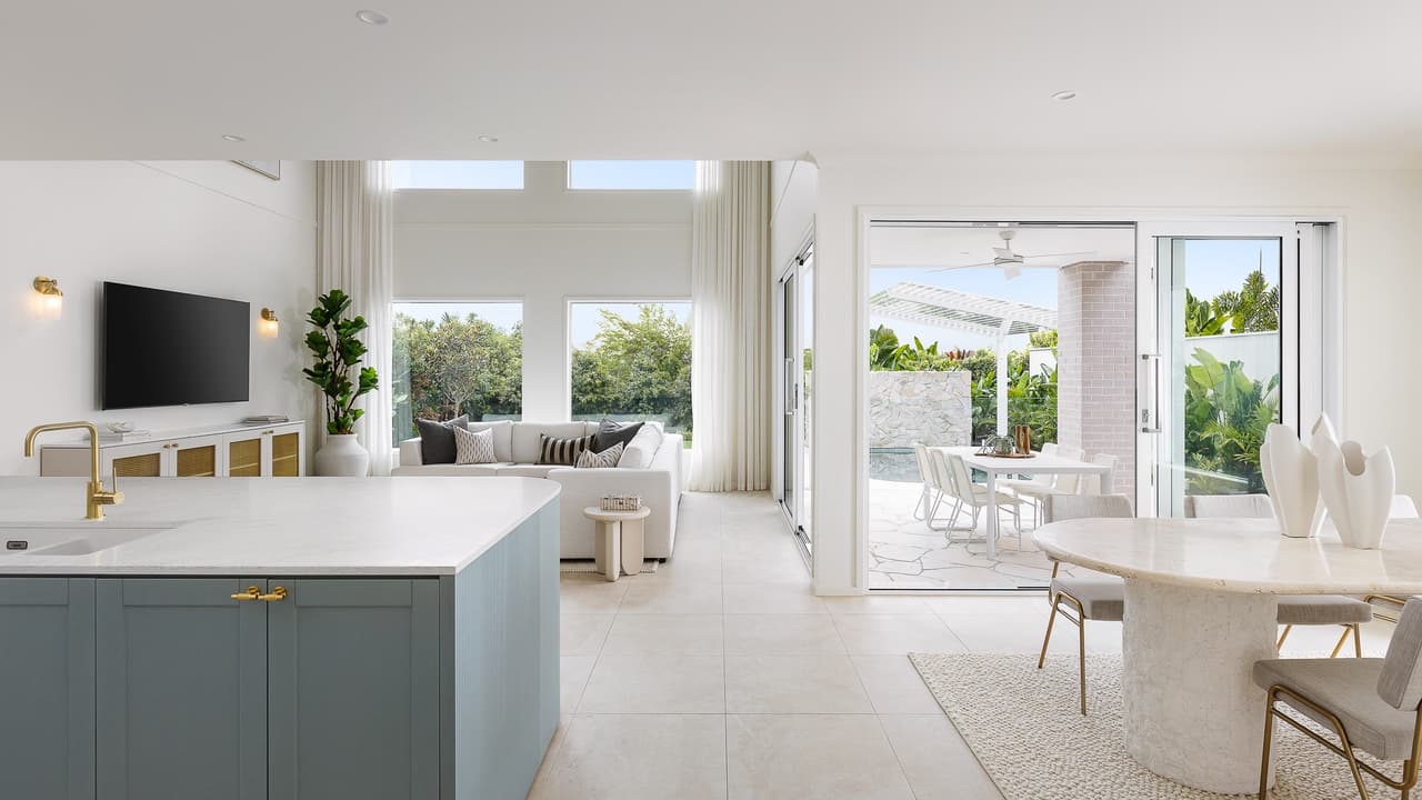 Smart Ways to Use a Void in House Design | Plantation Homes