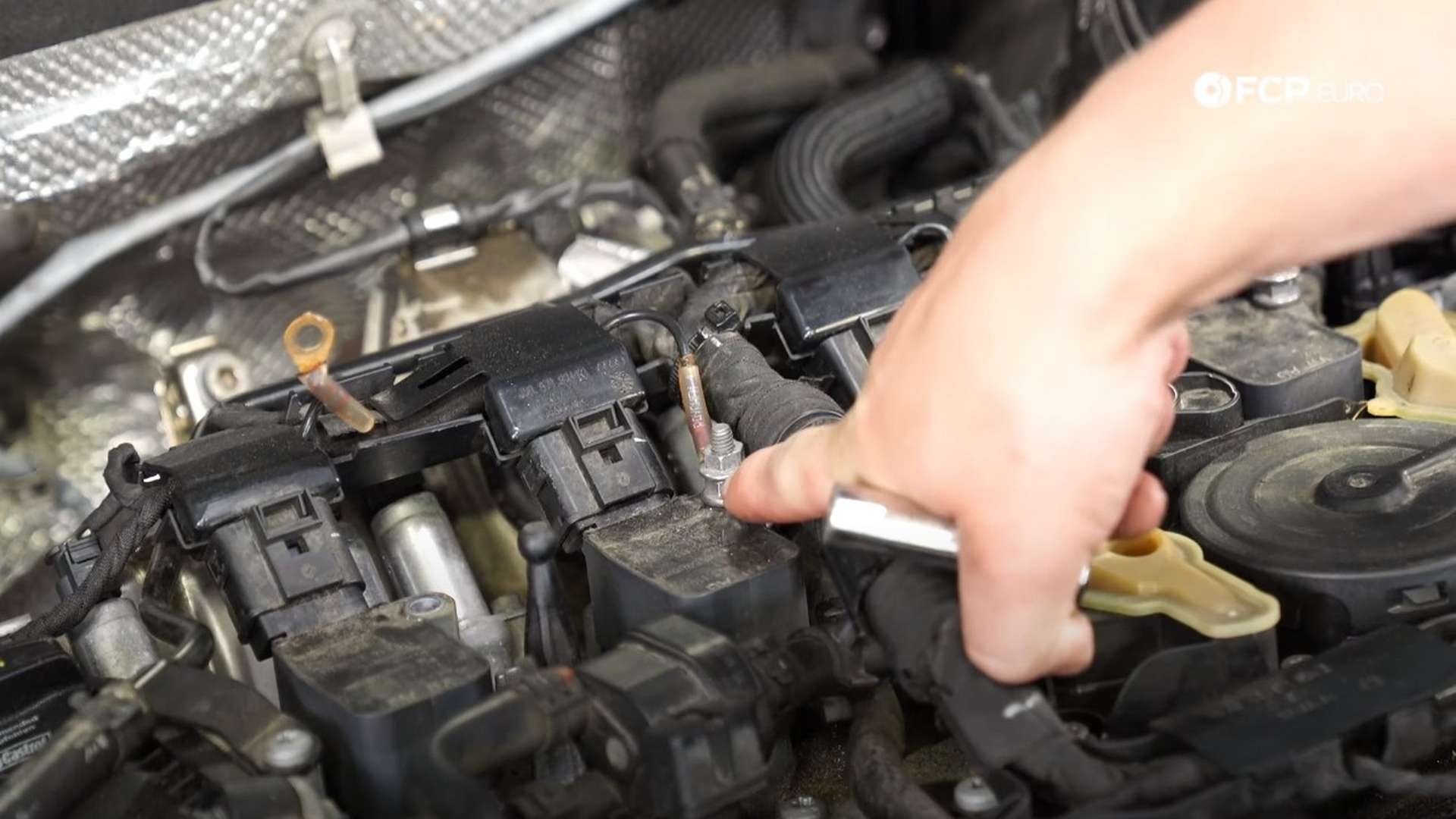 How To Replace The Spark Plugs & Ignition Coils On An Audi/VW 1.8t & 2 ...