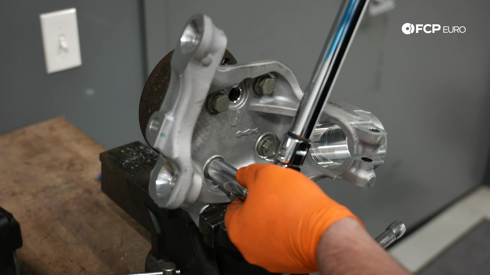 How To Replace A BMW E90 Steering Knuckle (BMW 328i, 330i, 335i, M3 ...