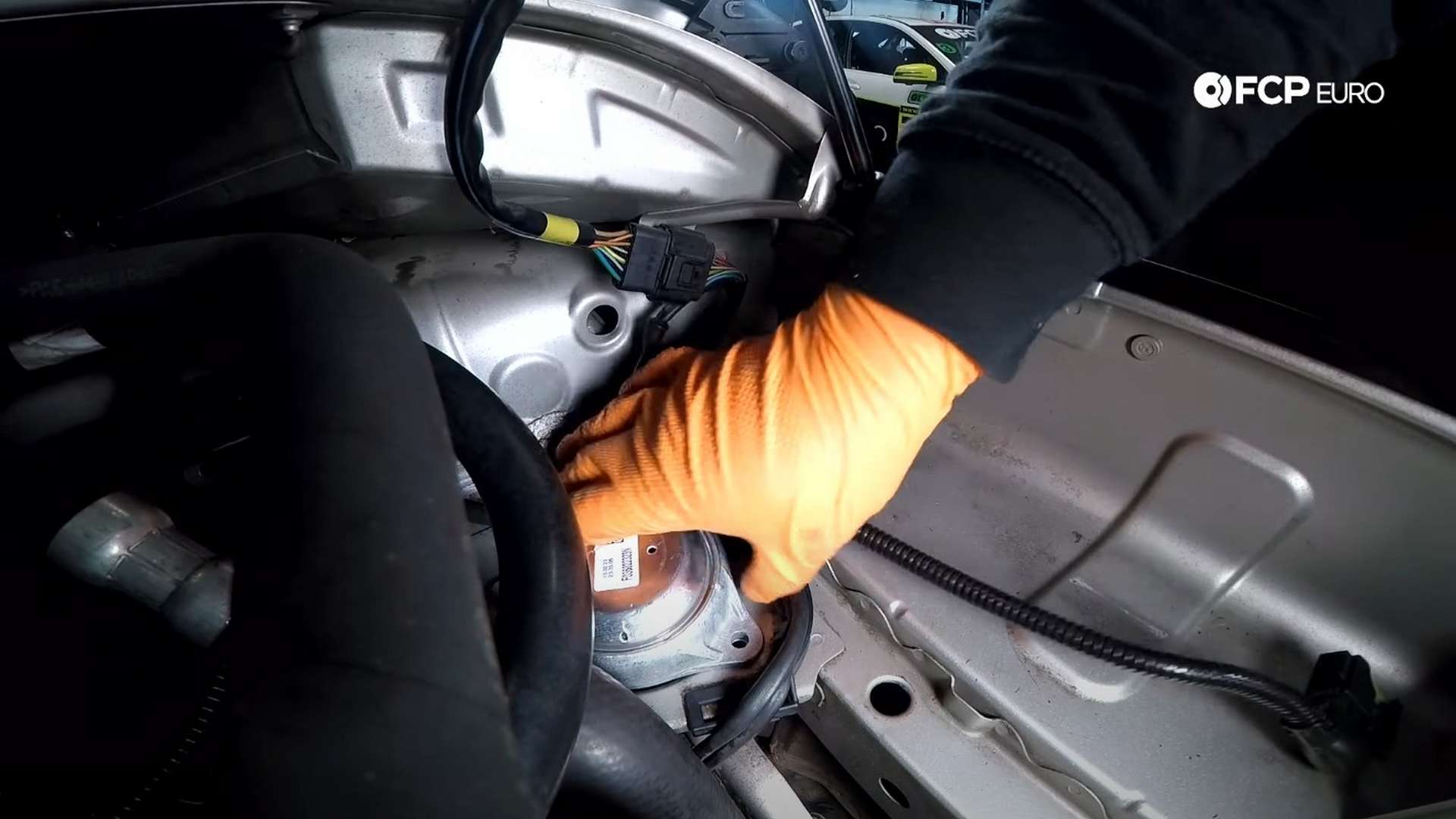 How To Replace Porsche 996 911 Engine Mounts (Carrera, Boxster ...