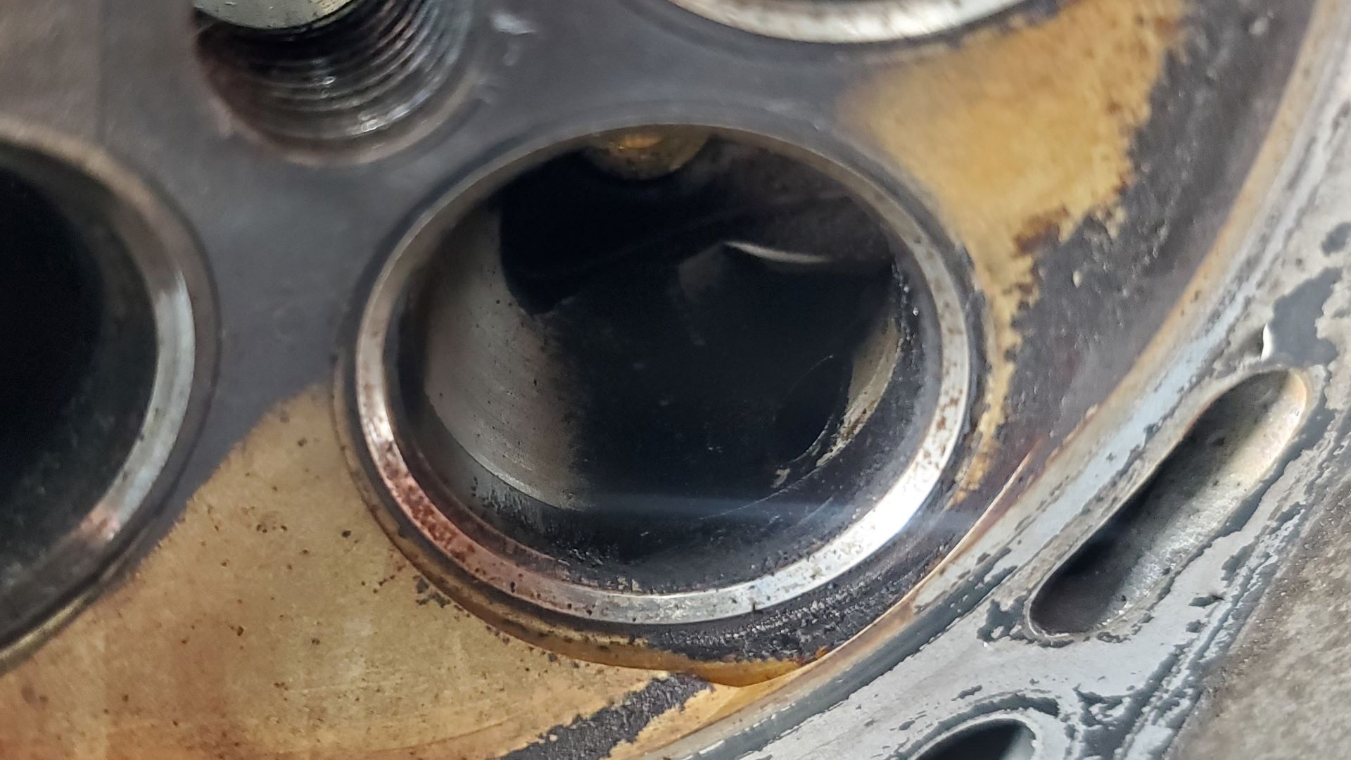 BMW M54 Engine Valve Seat Wear - It Could Be Causing Your Power Loss ...