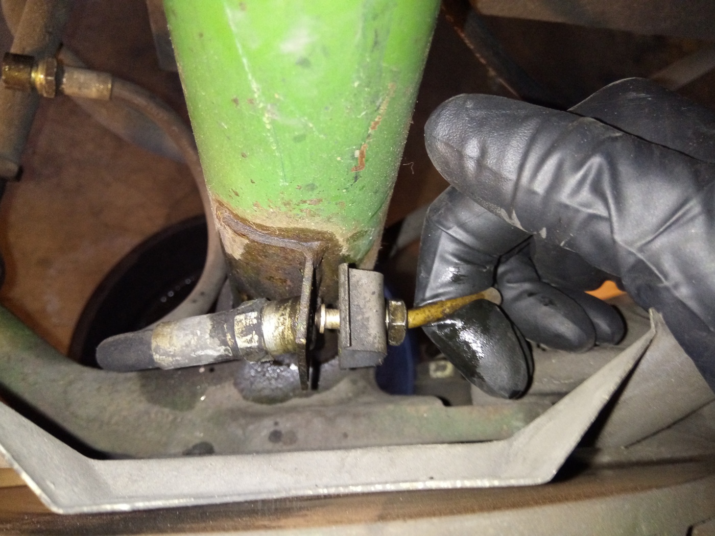 How To Change The Brake Lines On An Air-Cooled Porsche 911 | FCP Euro