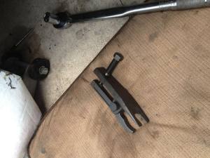 How to Replace BMW E31 850Ci Lower Control Arms | FCP Euro