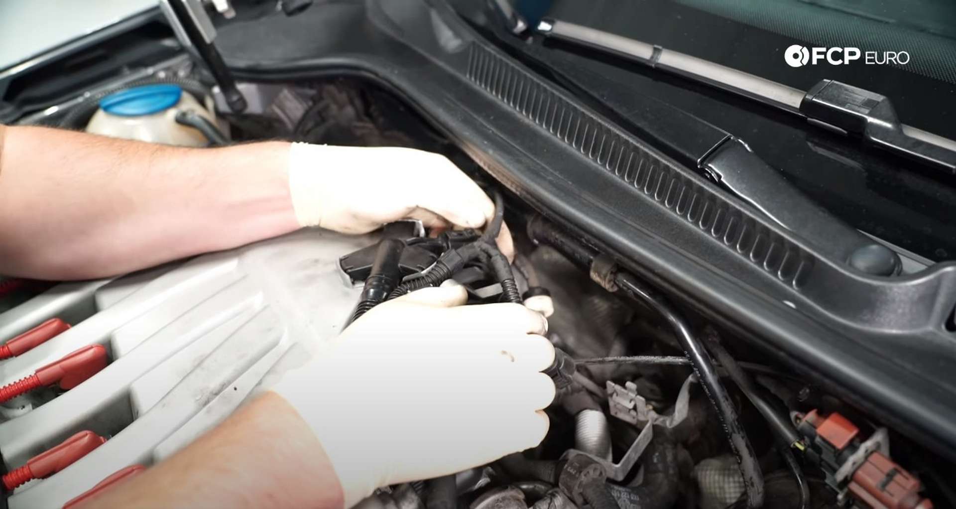 How To Replace A Volkswagen VR6 Valve Cover Gasket & PCV (Mk5 VW GTI ...